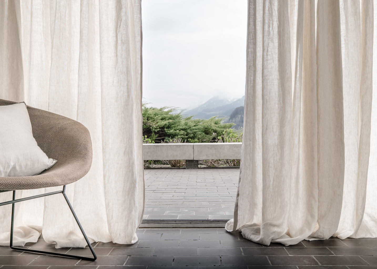 ann rees: premium linen textiles & elegant home decor | Switzerland